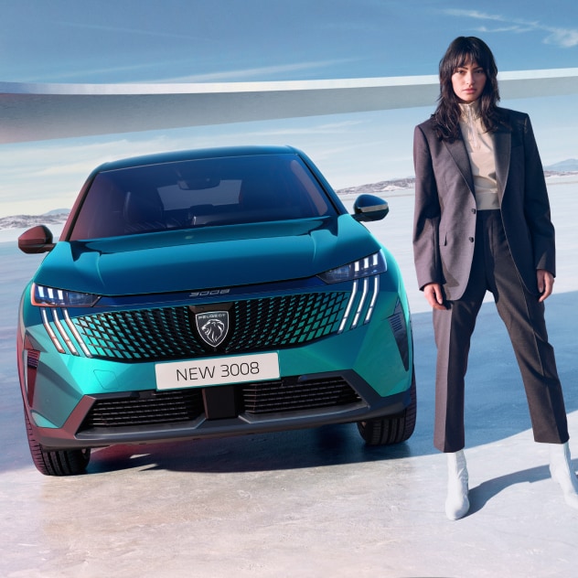 Nuovo PEUGEOT E 3008 Ibrido o Plug in Hybrid SUV Fastback